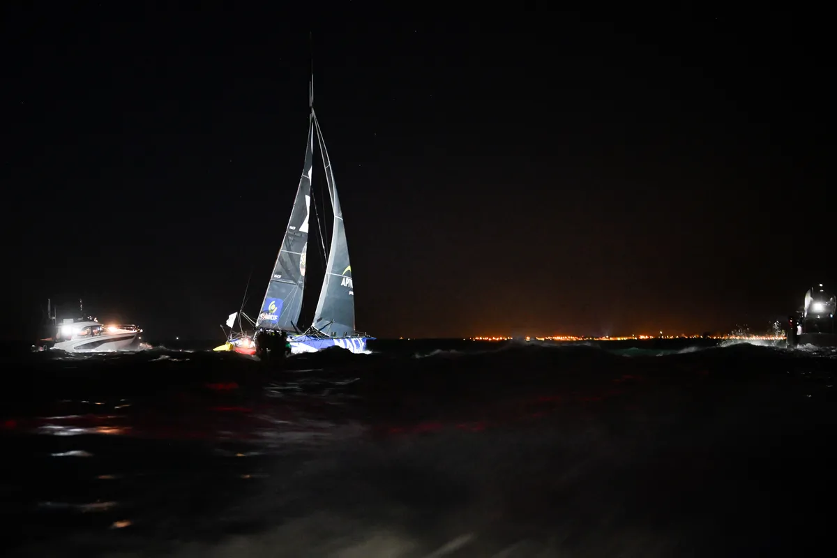 La victoire spectaculaire de Charlie Dalin dans la Transat CIC en ...